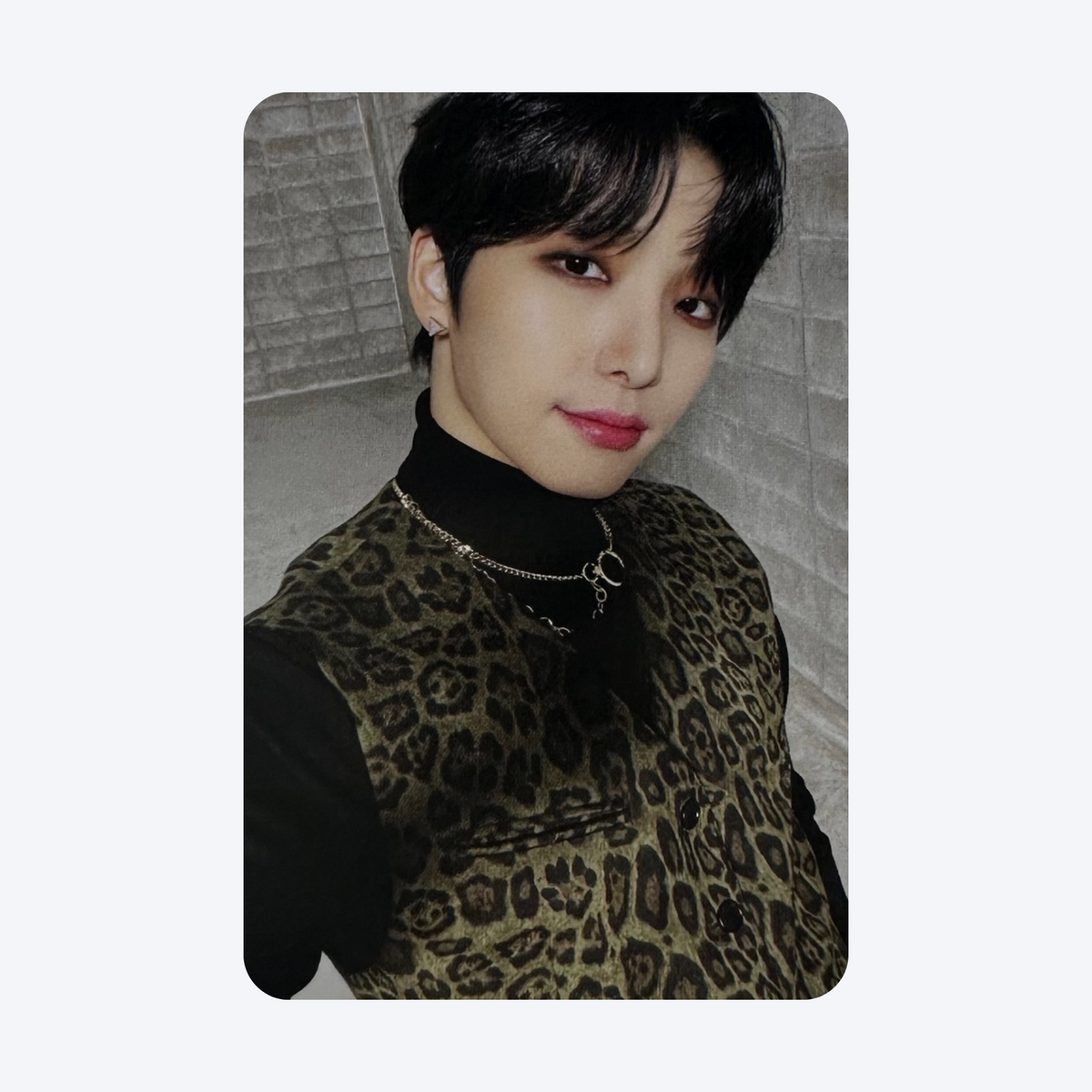 ONEUS (원어스) - [DEVIL] : OFFICIAL PHOTOCARD - VERSION A – EVE PINK K-POP